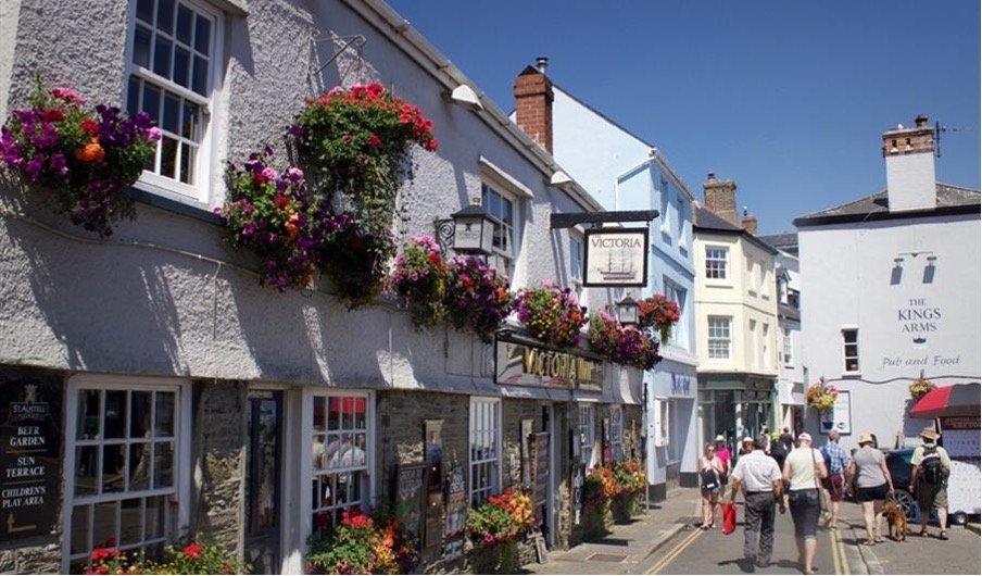 Holidaying in Salcombe in May - Finest Stays